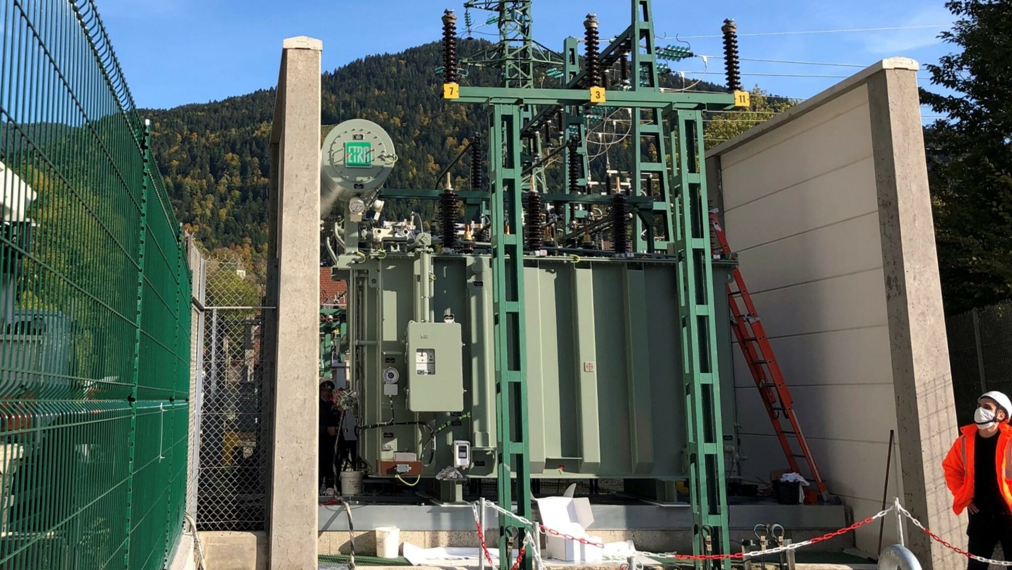 Delivery of a Kolektor ETRA power transformer