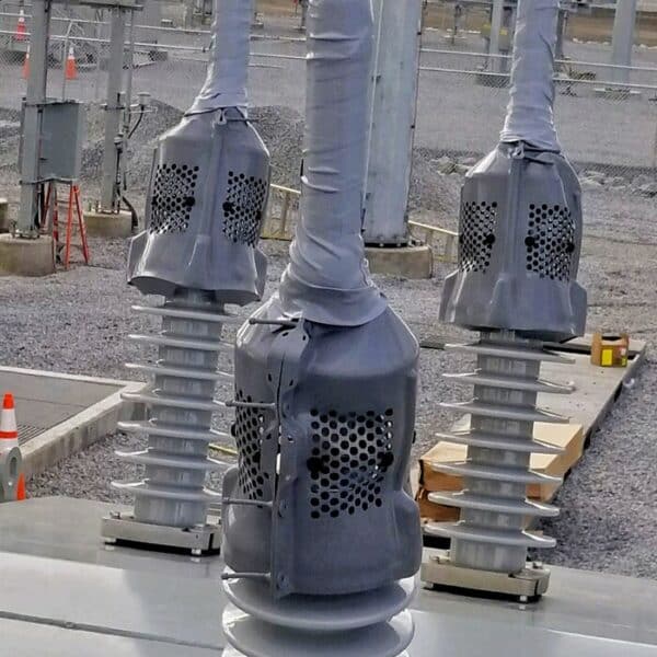 Cover for thermography and bird protection of bushings